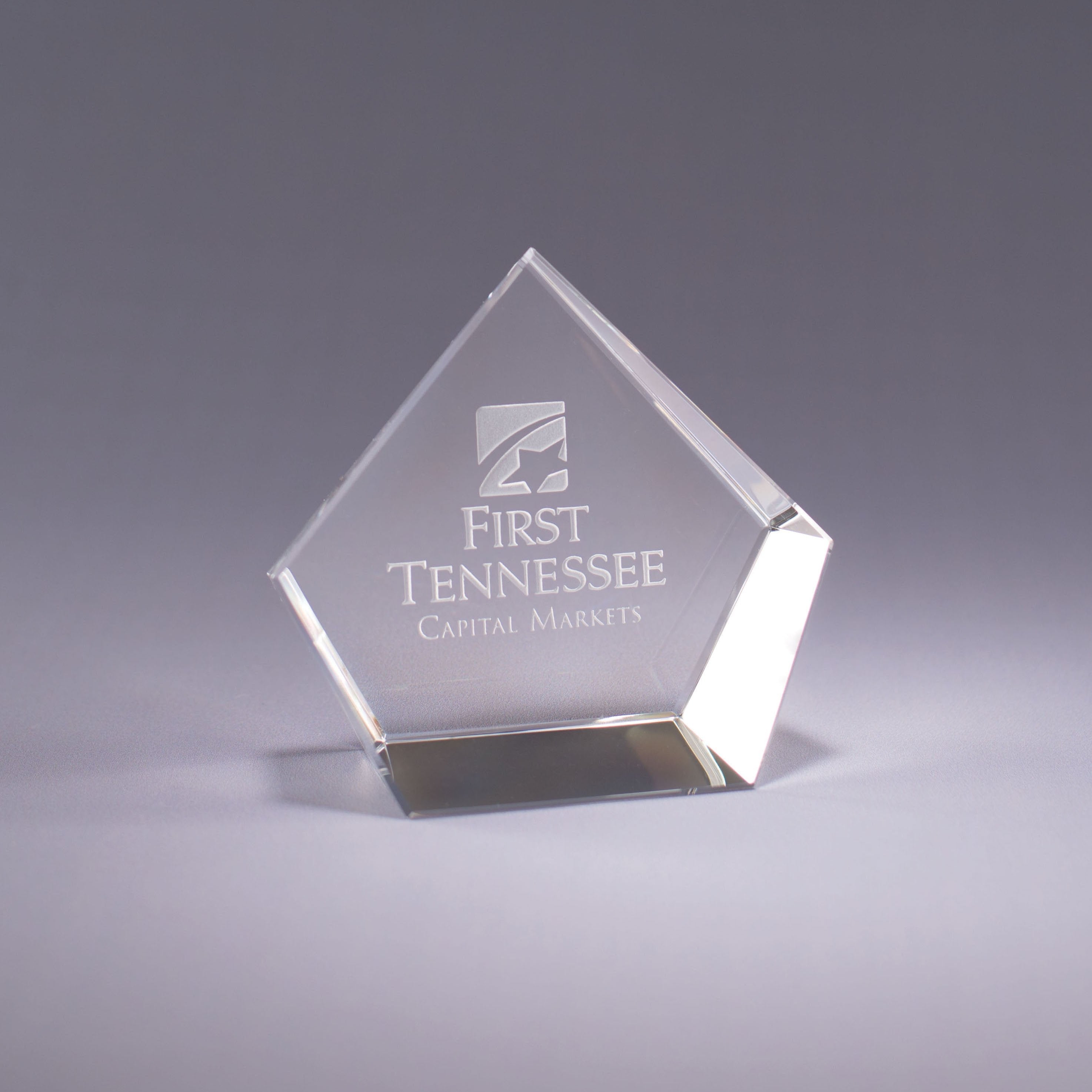 Pentangle Paperweight – Cristaux Wholesale